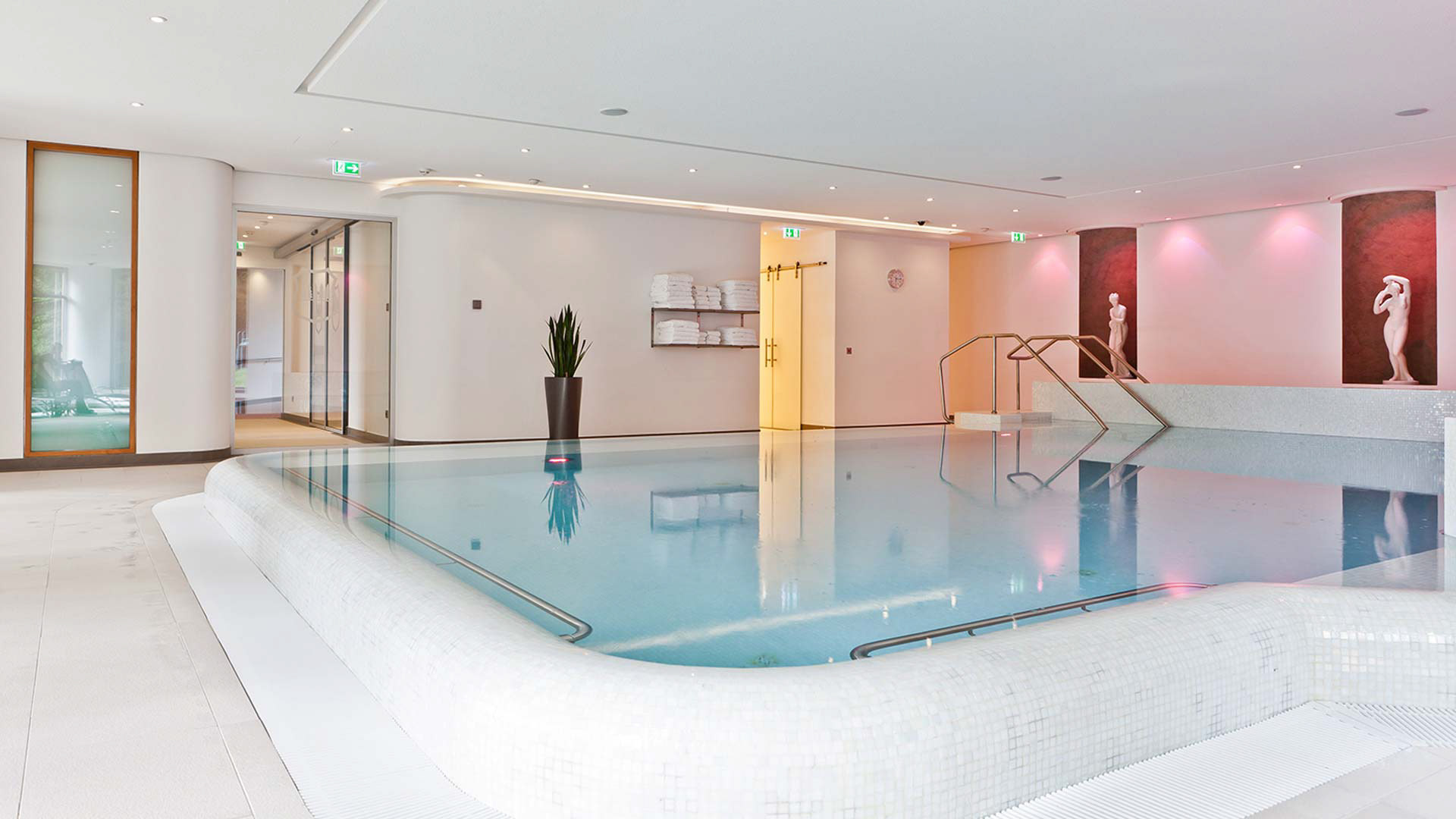 roomcode.de - MAX GRUNDIG KLINIK