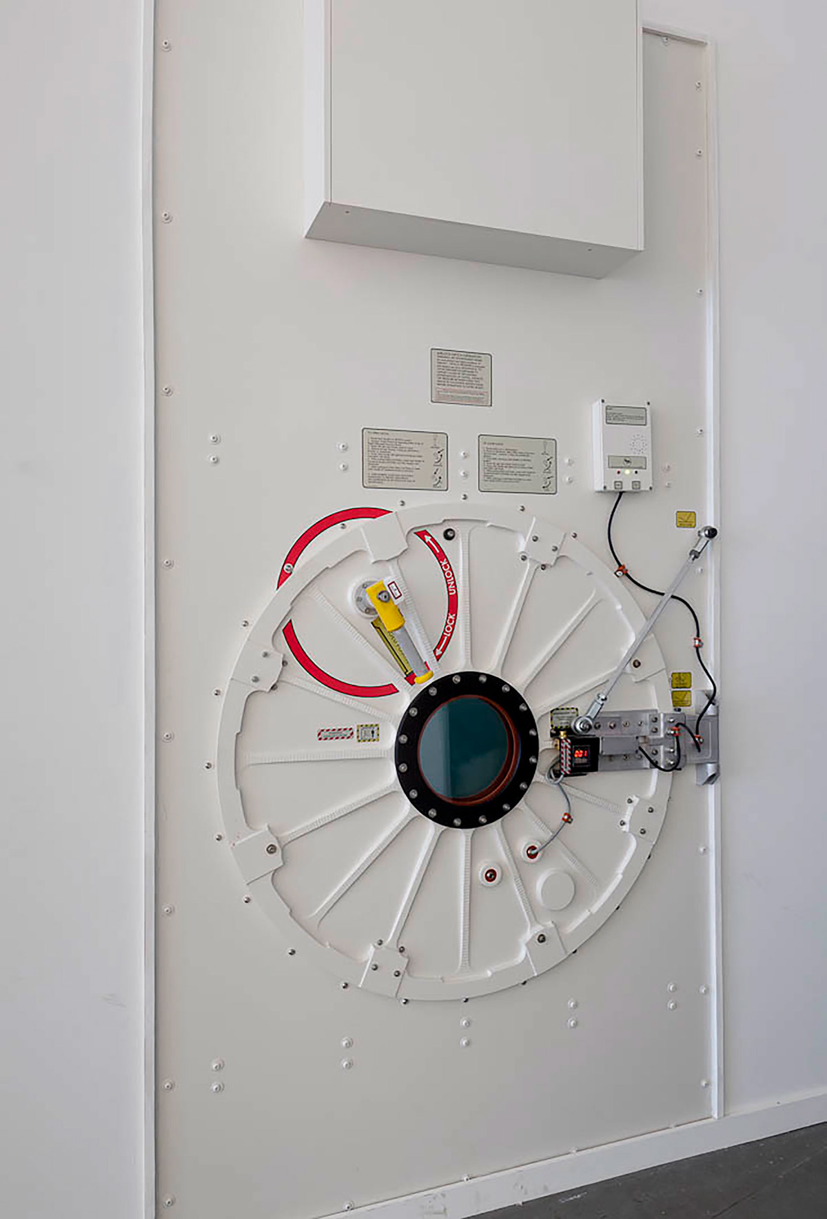 Brower Propulsion Laboratory - CIRCULAR HATCH