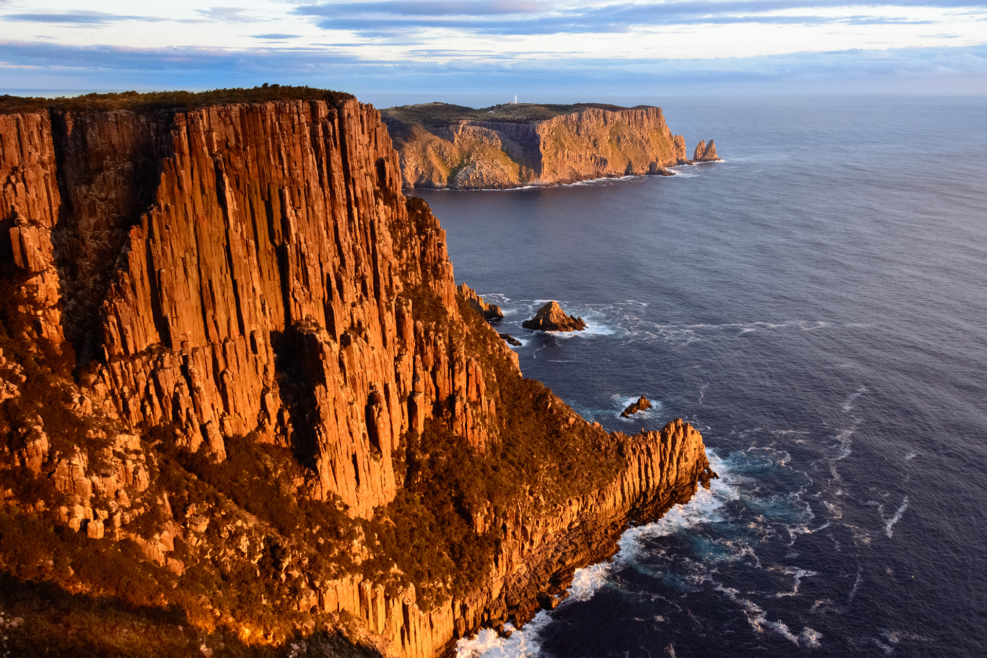 Richard Romaszko Photography - Sea Cliffs and Dolerite Towers