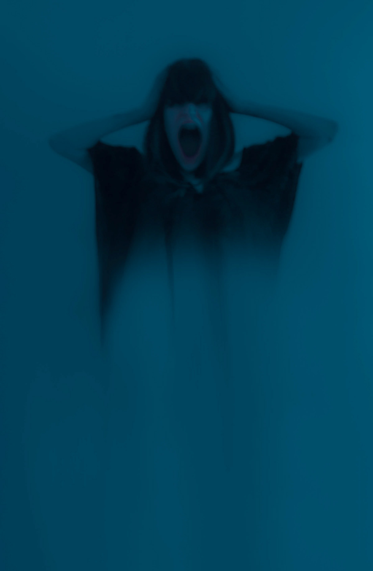 Eva Charkiewicz - Blue Room